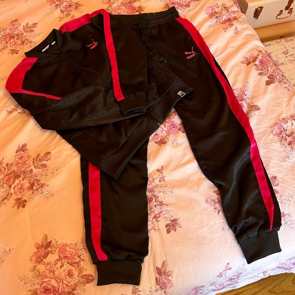 Puma | Pants & Jumpsuits | New Puma Xs Black Pink Tracksuit Joggers Zip ...
